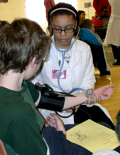Health program helps high school seniors pursue medical careers – AAPS ...