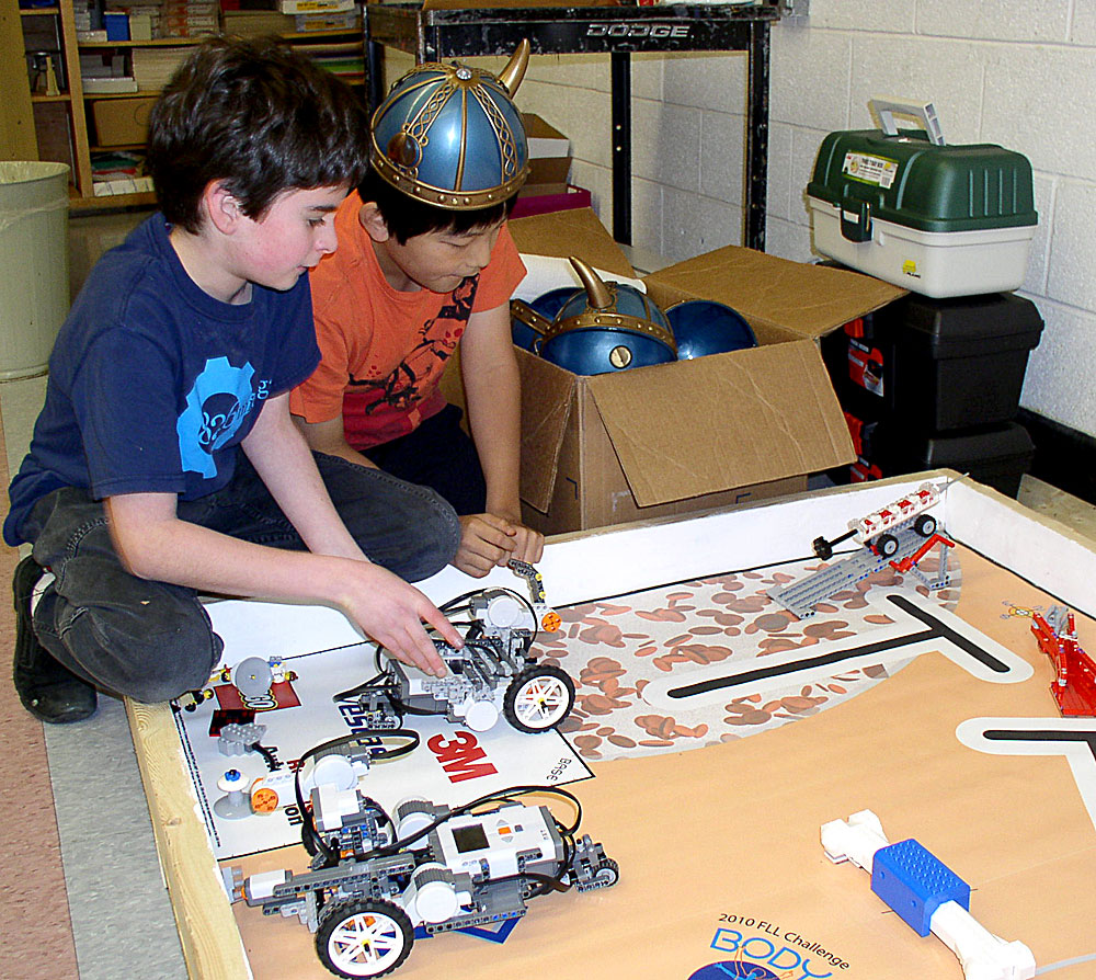 New Robotics Club challenges young minds at Forsythe School – AAPS ...