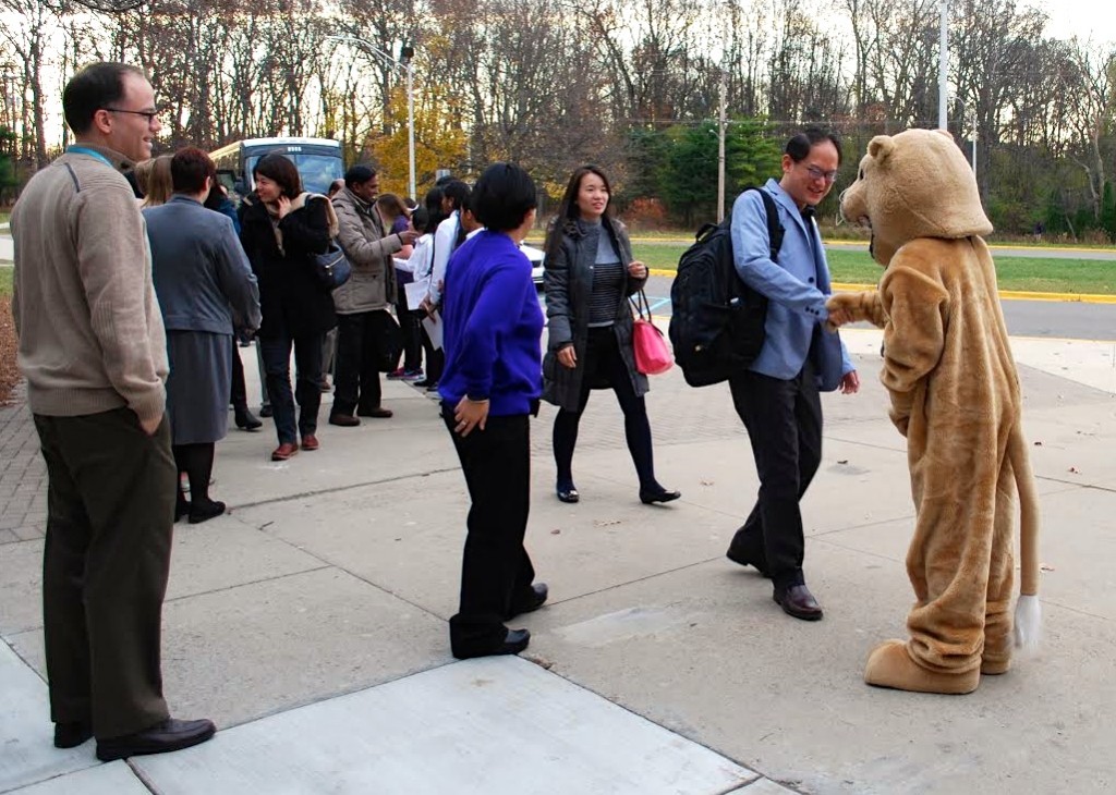 Clague Middle School welcomes Singapore teachers – AAPS District News